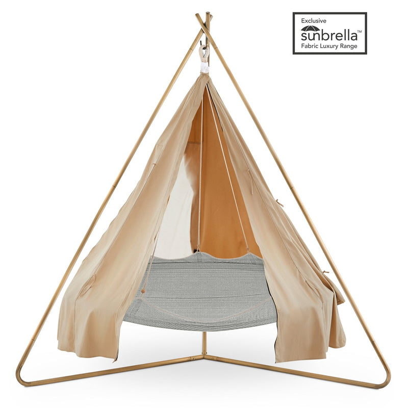 Outdoor Daybed Set with Stand & Poncho