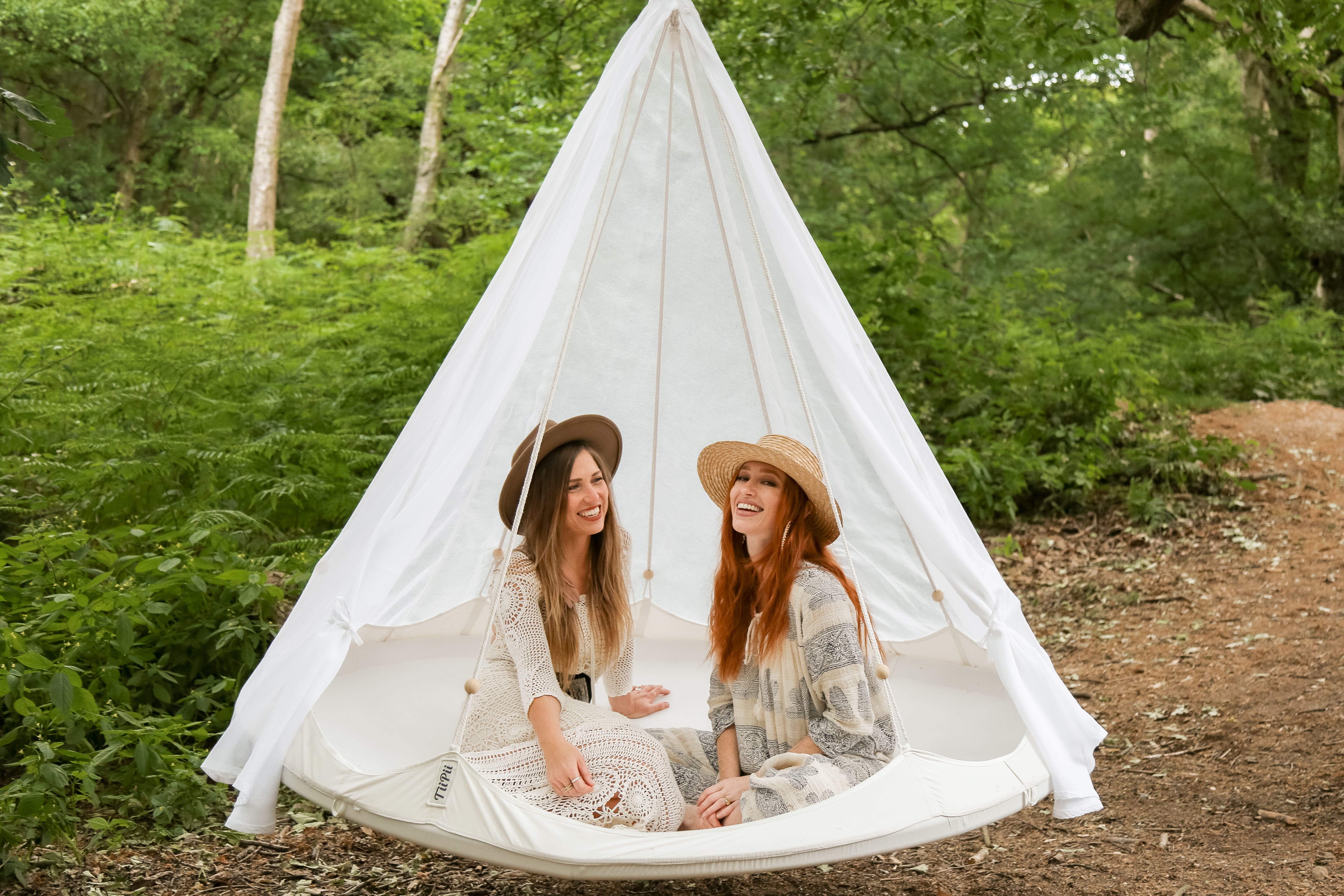 Tiipii hanging daybed store